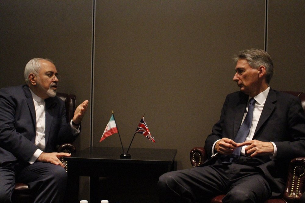 Hammond invites Zarif to visit London - Mehr News Agency