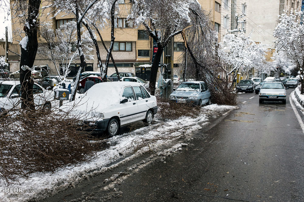 Tehran Times - Tabriz feels winter in spring