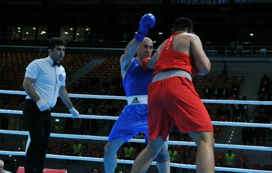 Iran’s boxing referee receives 3-star judge title - Mehr News Agency