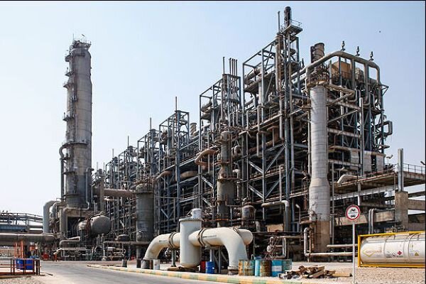 Iranian knowledge-based firms to localize CCR catalyst - Mehr News Agency