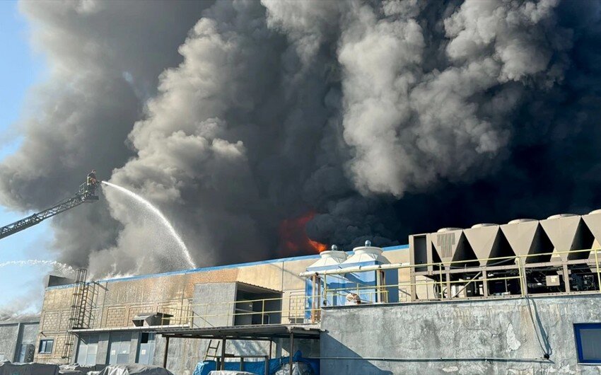 Large fire erupts at toy factory in Turkey - Mehr News Agency