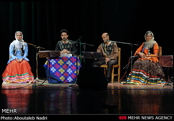 Iranian local singers on live podium in Sweden - Mehr News Agency
