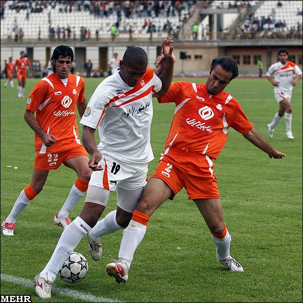 File:2006–07 Persian Gulf Cup, Saipa 2-0 Mes Kerman (08).jpg ...